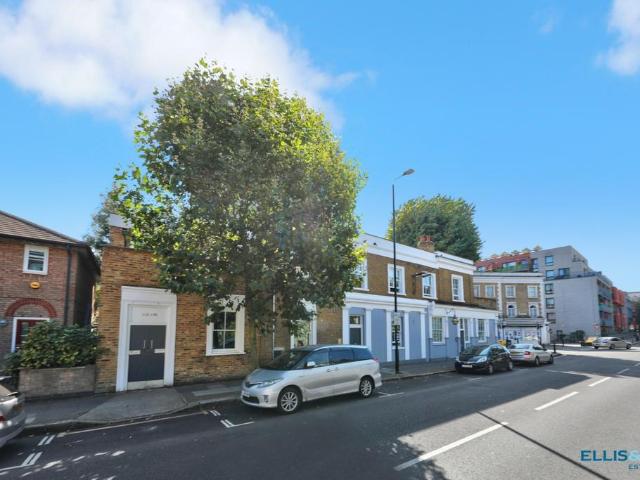 Bishops Way, Bethnal Green, E2 1 bed apartment to rent £2,000 pcm £462 pw