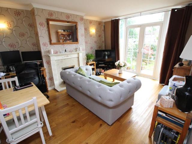 Bisley Close, Worcester Park KT4