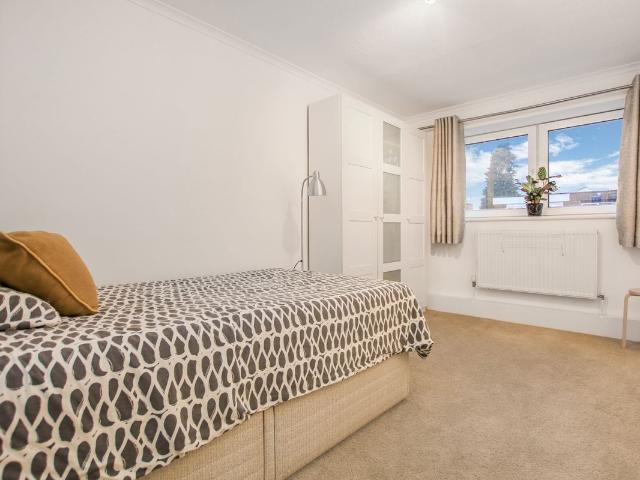 Bittacy Hill, London NW7, Room to rent, £800 pcm | PrimeLocation