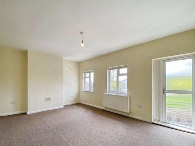 Bittacy Hill, London, 2 Bedroom Flat