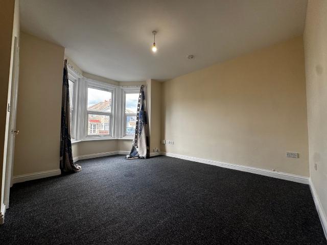 Bitterne Road West, Southampton SO18, 1 bed flat to rent, £675 pcm | PrimeLocation