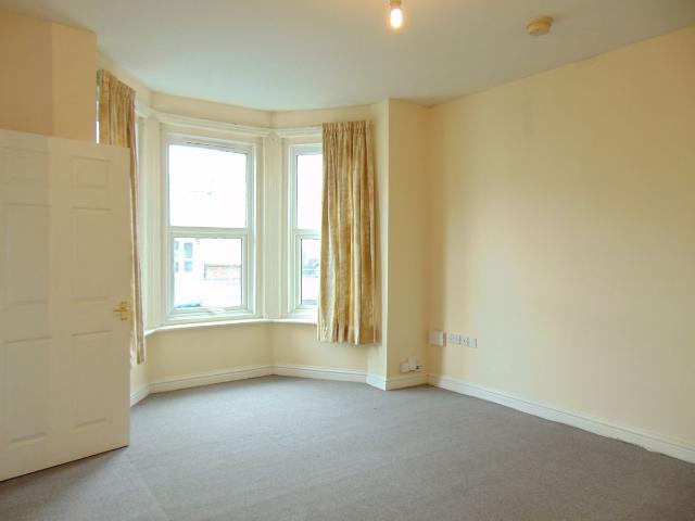 Bitterne Road West, Southampton SO18, 1 bed flat to rent, £675 pcm | PrimeLocation