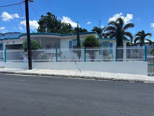 Bo Penuelas Calle #,santa Isabel, Home For Sale