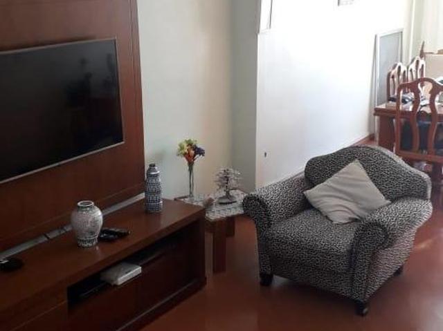 Bom apto 2 dorm. sem vaga na rua da Moóca