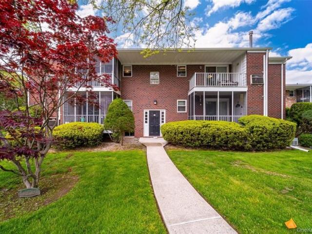 Bon Aire Cir Apt C, Suffern, Condo For Sale