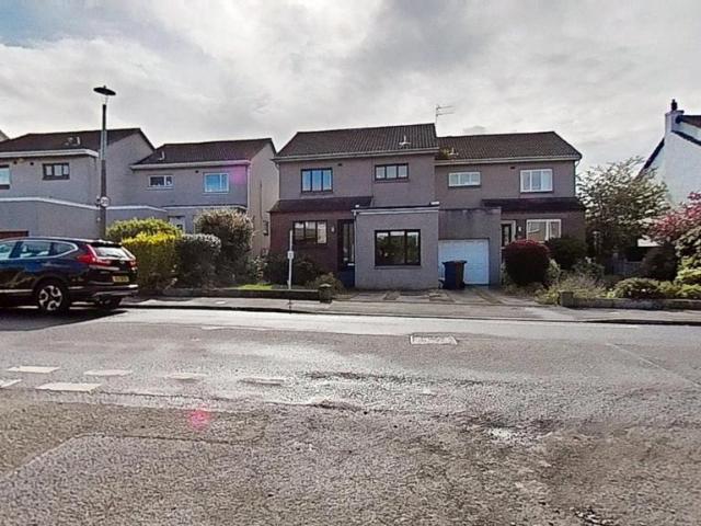 Bonaly Drive, Edinburgh, Midlothian. 4 bed semi detached house to rent £2,400 pcm £554 pw