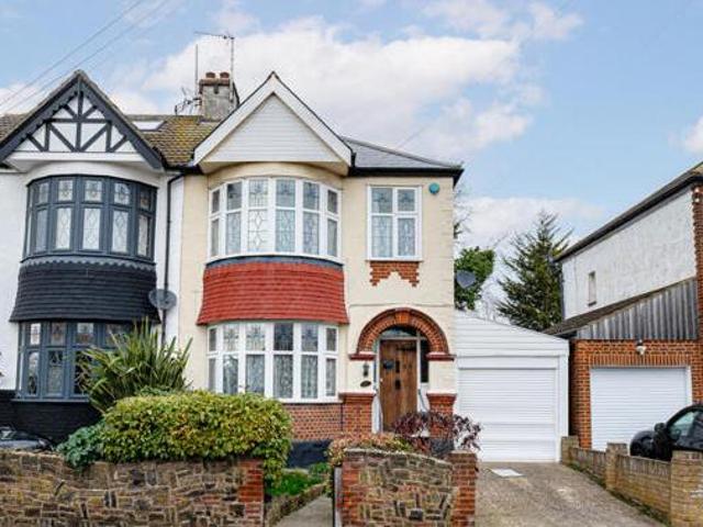 Bonchurch Avenue, Leigh on sea, 3 Bedroom Semi detached