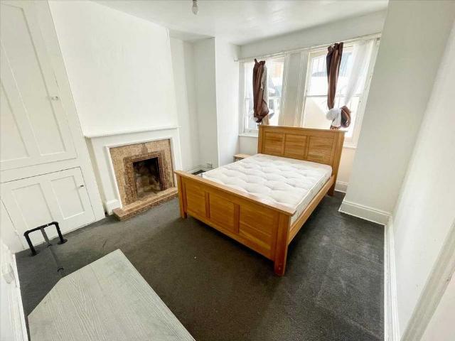 Bonchurch Road, Brighton 4 bed house to rent £2,400 pcm £554 pw