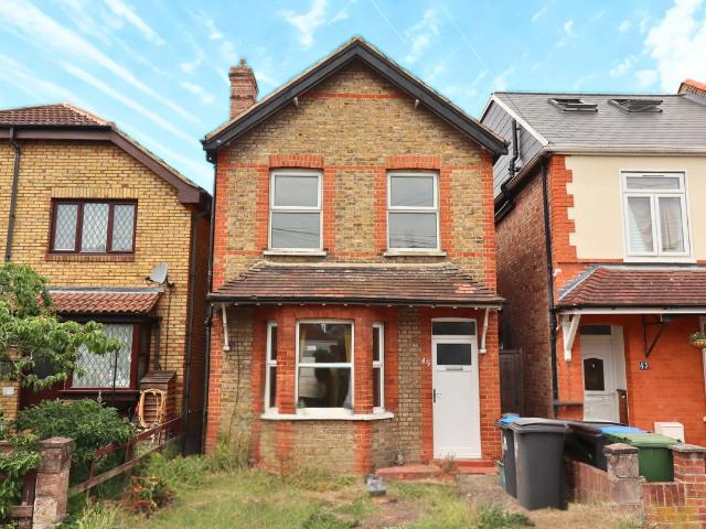 Bond Road, Surbiton KT6, 3 bed detached house to rent, £2,495 pcm | PrimeLocation