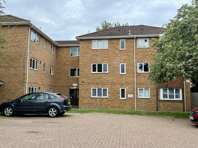Bond Road, Parkwood, Rainham ME8, 1 bed flat to rent, £950 pcm | PrimeLocation