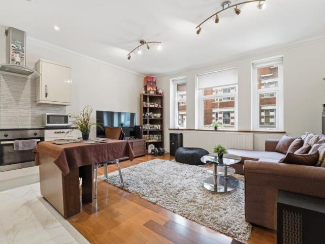 Bond Street, W5 5AP 1 bed apartment to rent £1,650 pcm £381 pw