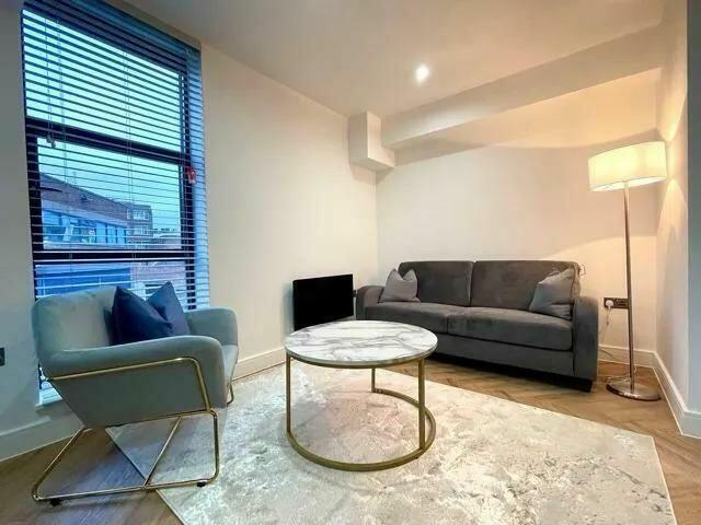 Bond Street, Birmingham B19, 2 bed flat to rent, £1,100 pcm | PrimeLocation