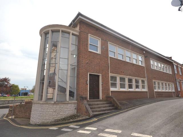 Bond Street, Bridgwater TA6, 2 bed flat to rent, £1,100 pcm | PrimeLocation