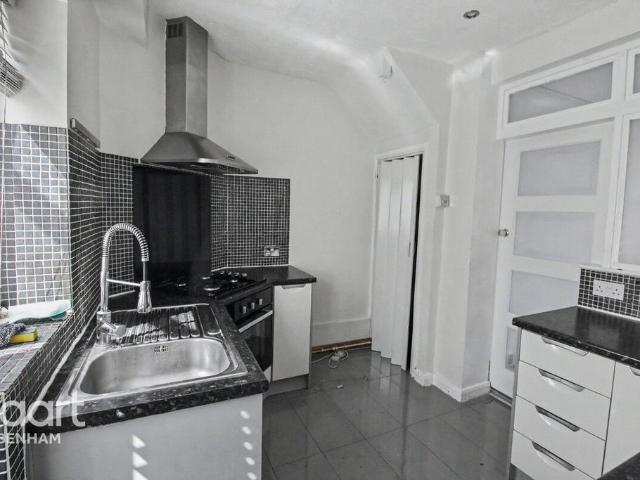 Bonham Road, DAGENHAM 3 bed terraced house to rent £2,100 pcm £485 pw