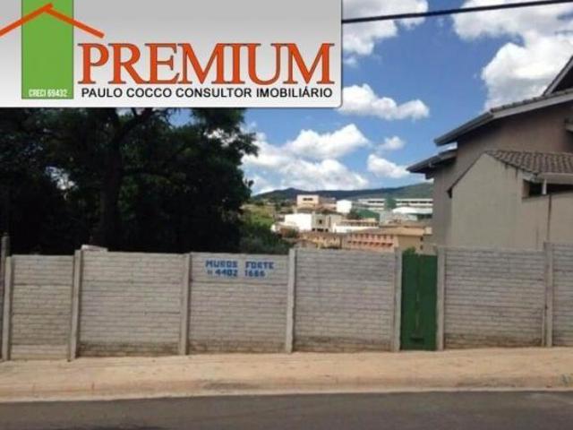Bonito terreno à venda em Atibaia localizado no Jardim Paulista