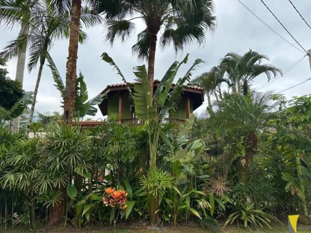 Bonita casa em Itamambuca Ubatuba,60 metros da orla