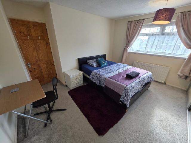 Bonnington Walk, Bristol BS7, 1 bed property to rent, £700 pcm | PrimeLocation