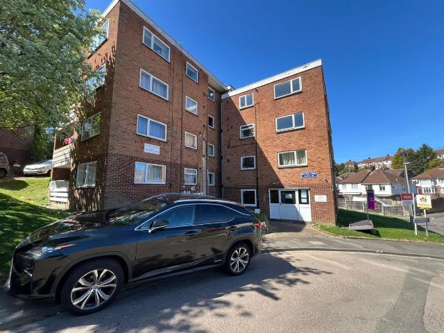 Bonnick Cl, Bedfordshire LU1, 2 bed flat to rent, £1,200 pcm | PrimeLocation