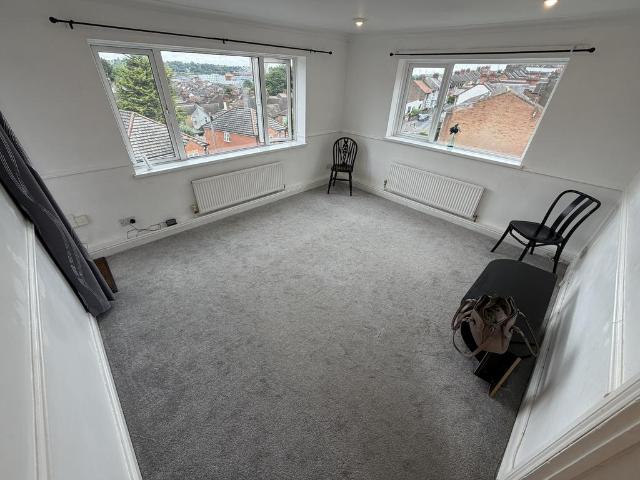 Bonnick Close, Luton, LU1 2 bed flat to rent £1,150 pcm £265 pw