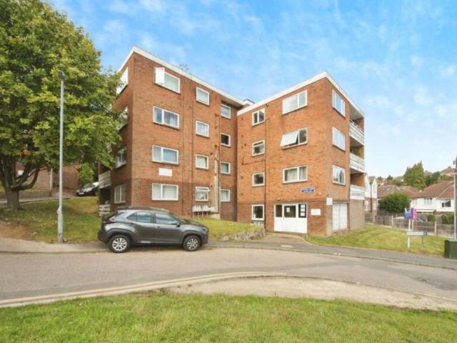 Bonnick Court, Bonnick Close, Luton LU1, 2 bed flat to rent, £1,250 pcm | PrimeLocation