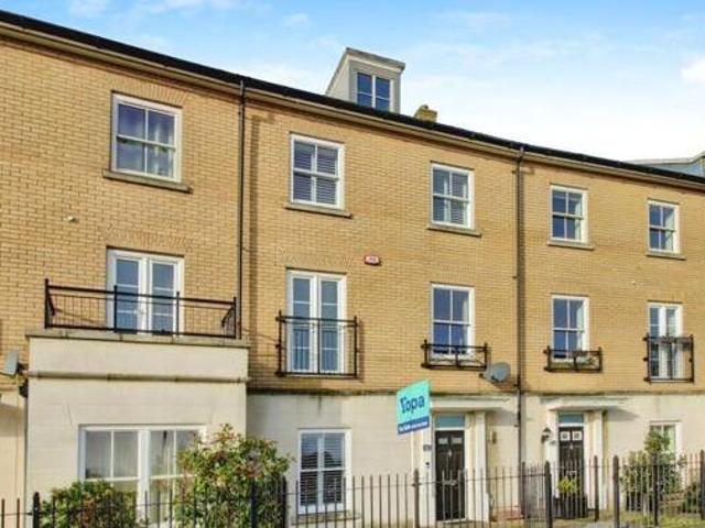 Bonny Crescent, Ipswich, 5 Bedroom Town