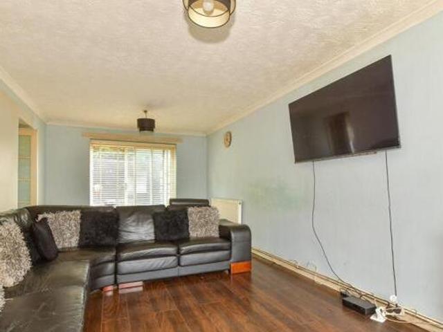 Bonnygate, Basildon, 3 Bedroom Terraced