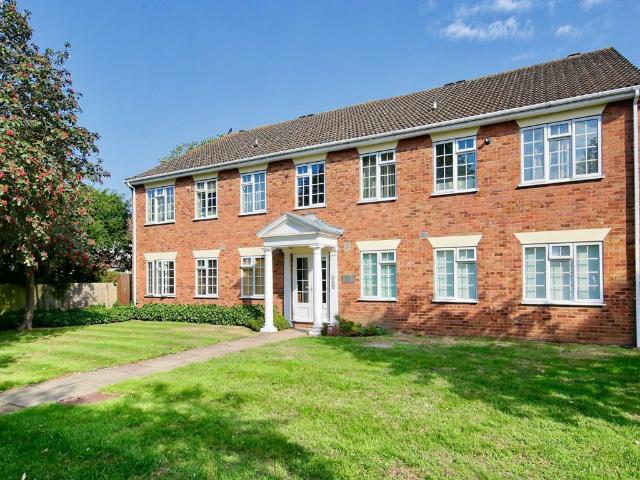 Bonser Road, Strawberry Hill TW1, 1 bed flat to rent, £1,600 pcm | PrimeLocation