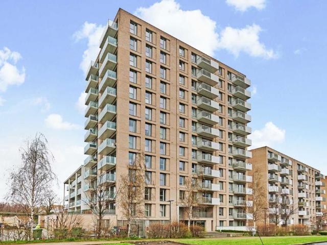 Booth Road, London E16 2 bed flat to rent £2,100 pcm £485 pw
