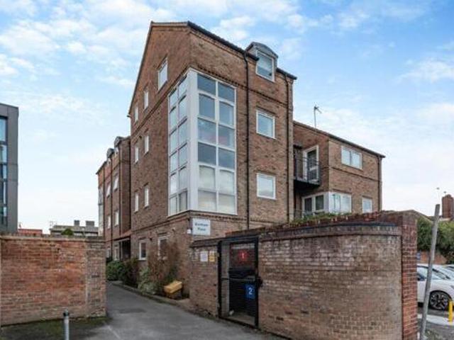 Bootham Place, Bootham Row, 2 Bedroom Apartment