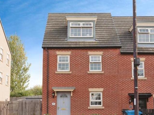 Boothferry Park Halt, Hull, 3 Bedroom End