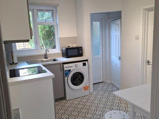 Boothroyden Road, Manchester M9, 2 bed maisonette to rent, £1,000 pcm | PrimeLocation