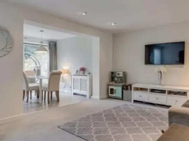 Boots, Mell Square, Elmdon Heath, B91 3AZ, United Kingdom | 3 bed townhouse for rent #145574331 | Rentberry