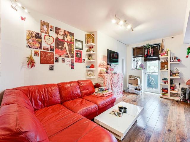 Boone Street, Lewisham, London, SE13 Studio to rent £1,390 pcm £321 pw