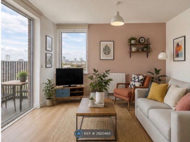 Boaters Avenue, Brentford TW8, 1 bed flat to rent, £1,900 pcm | PrimeLocation