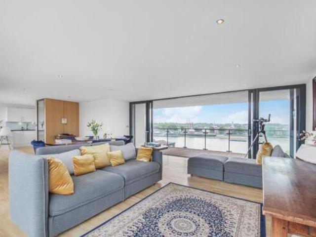 Boatyard Apartments, Ferry Street, 3 Bedroom Flat