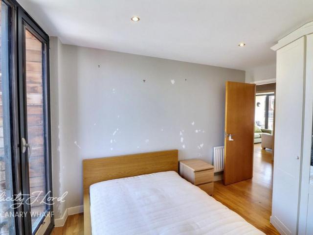 Boatyard Apartments, LONDON 2 bed apartment to rent £2,500 pcm £577 pw