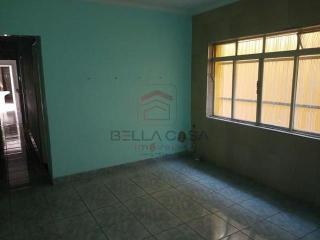 Boa Casa Térrea! Excelente Localização!