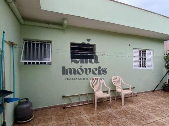 Boa casa com edicula