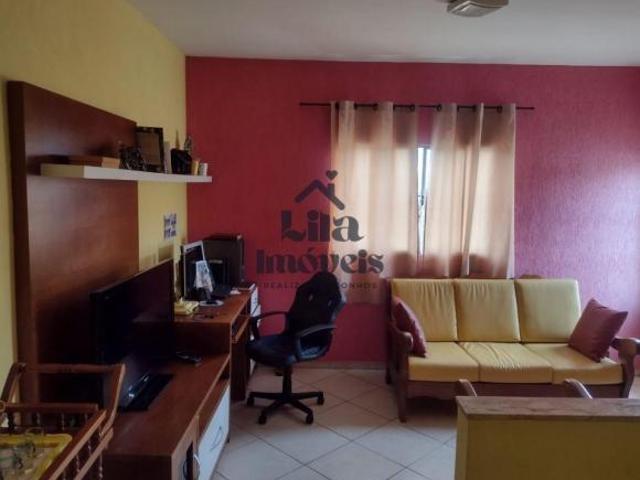 Boa casa no Jardim Tulipas