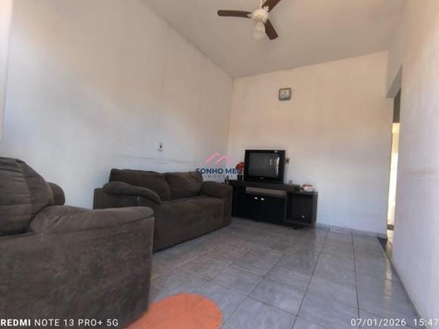 Boa localização, sala, copa, cozinha, 2 dormitorios, 1 banheiro social, 2 vagas descoberta, toda de
