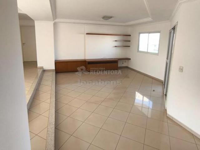 Boa Vista Apartamento alto padrão com 4 dormitórios, piscina e área gourmet com churrasqueira, pri