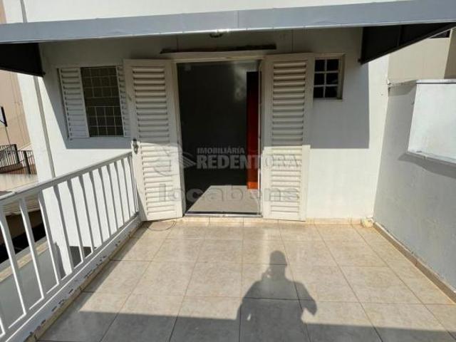 Boa Vista Sobrado com 02 dormitórios tipo apartamento e Sala Comercial com acessibilidade