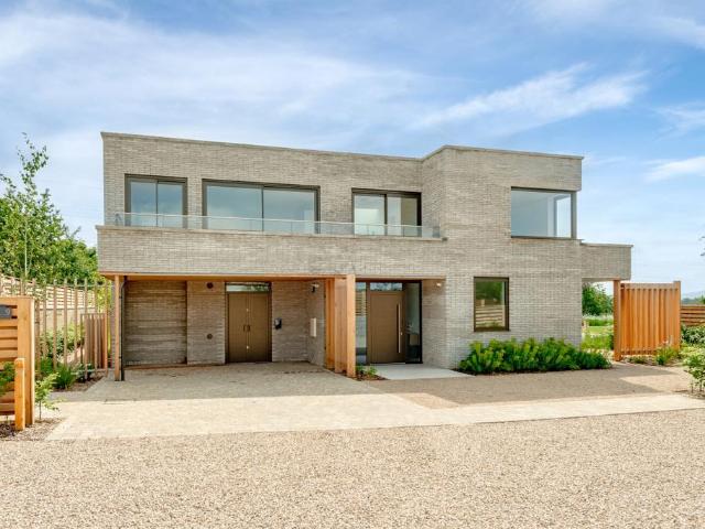 Bob Lane Twineham RH17 5 bed detached house to rent £8,500 pcm £1,962 pw