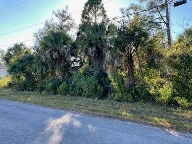 Boblink St, North Port, FL 34291