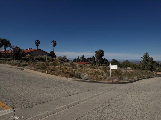 Boca Raton Ave, Llano, CA 93544