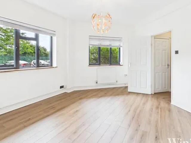 Boddington Gardens, London, W3 9AR, United Kingdom | 2 bed apartment for rent #168123048 | Rentberry