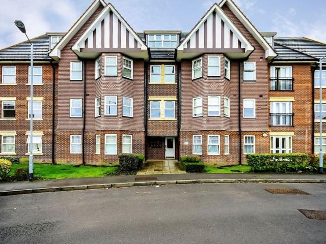 Boddington Gardens, W3, London