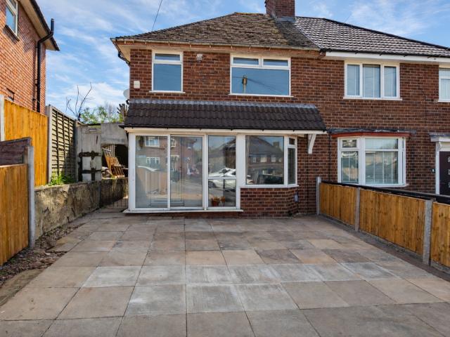 BODENHAM ROAD OLDBURY 3 bed semi detached house to rent £1,125 pcm £260 pw