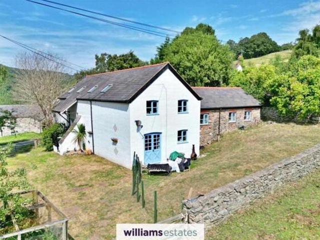 Bodfari, Ty Isaf, 6 Bedroom Barn
