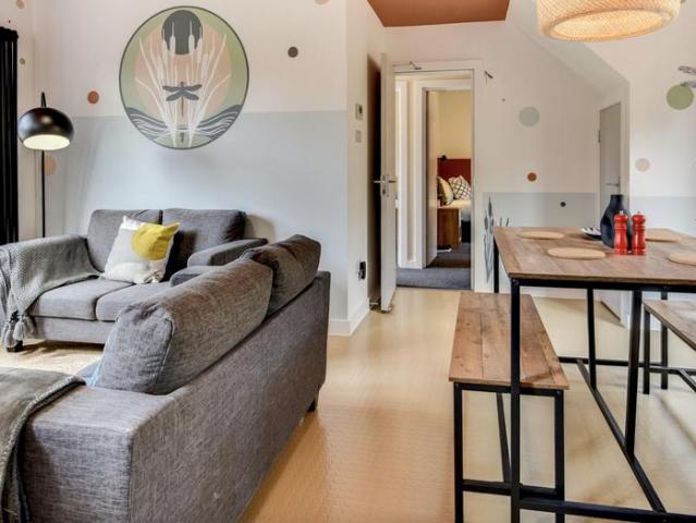 Bodiam Avenue, Brighton BN2 8 bed house to rent £6,413 pcm £1,480 pw
